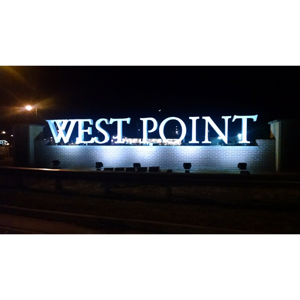 FL05 Solar 8W LED Commercial Sign Light